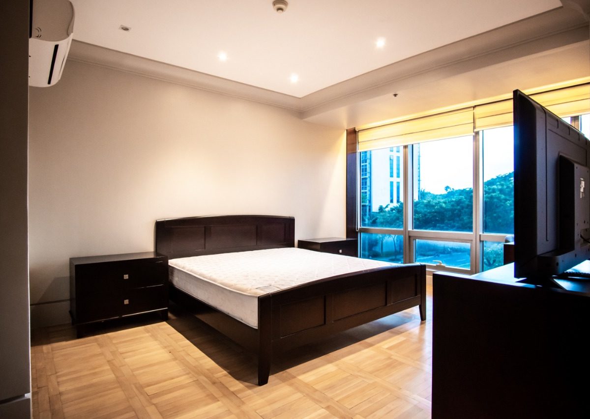 One McKinley Place, Furnished Condo Featured, For Rent in BGC ...